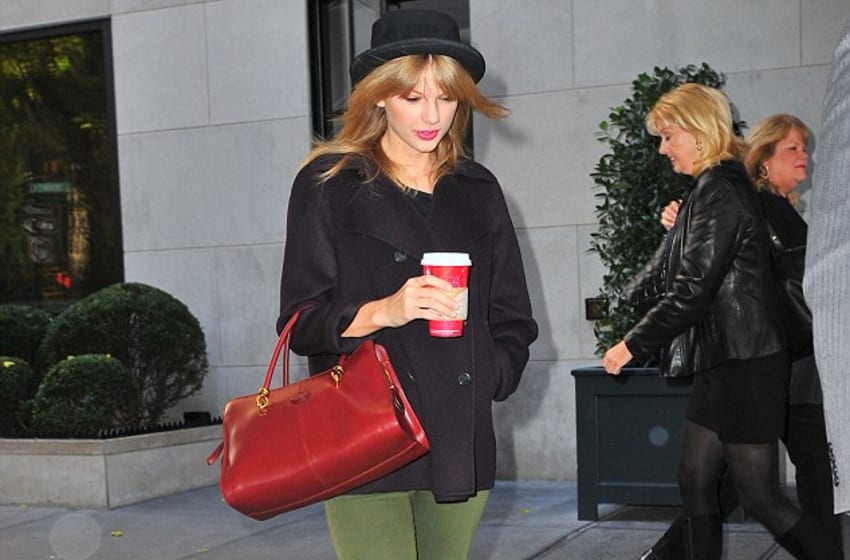 A Guide To Fall Fashion According To Taylor Swift - Fans of Taylor