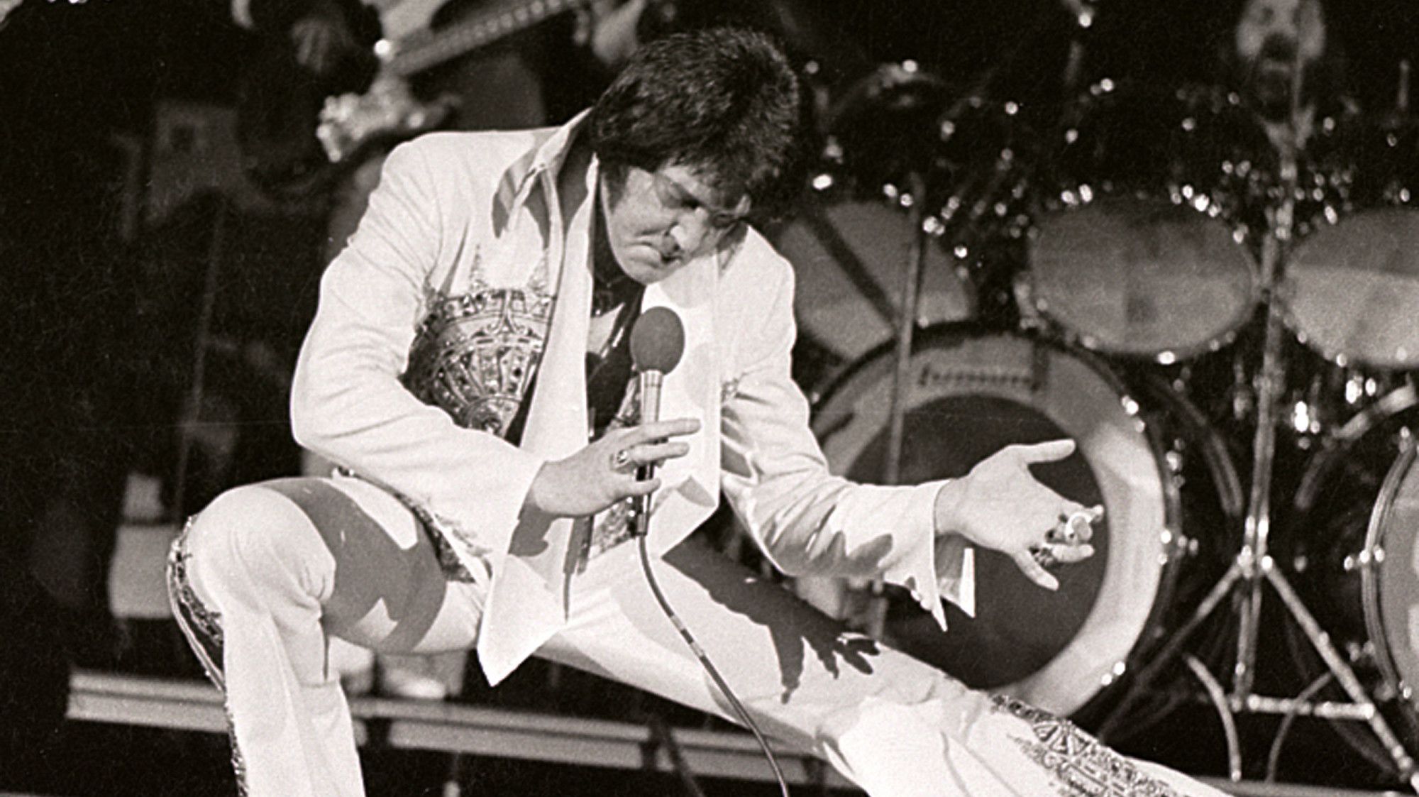 Bizarre Elvis Presley Concert Appearances | Mental Floss
