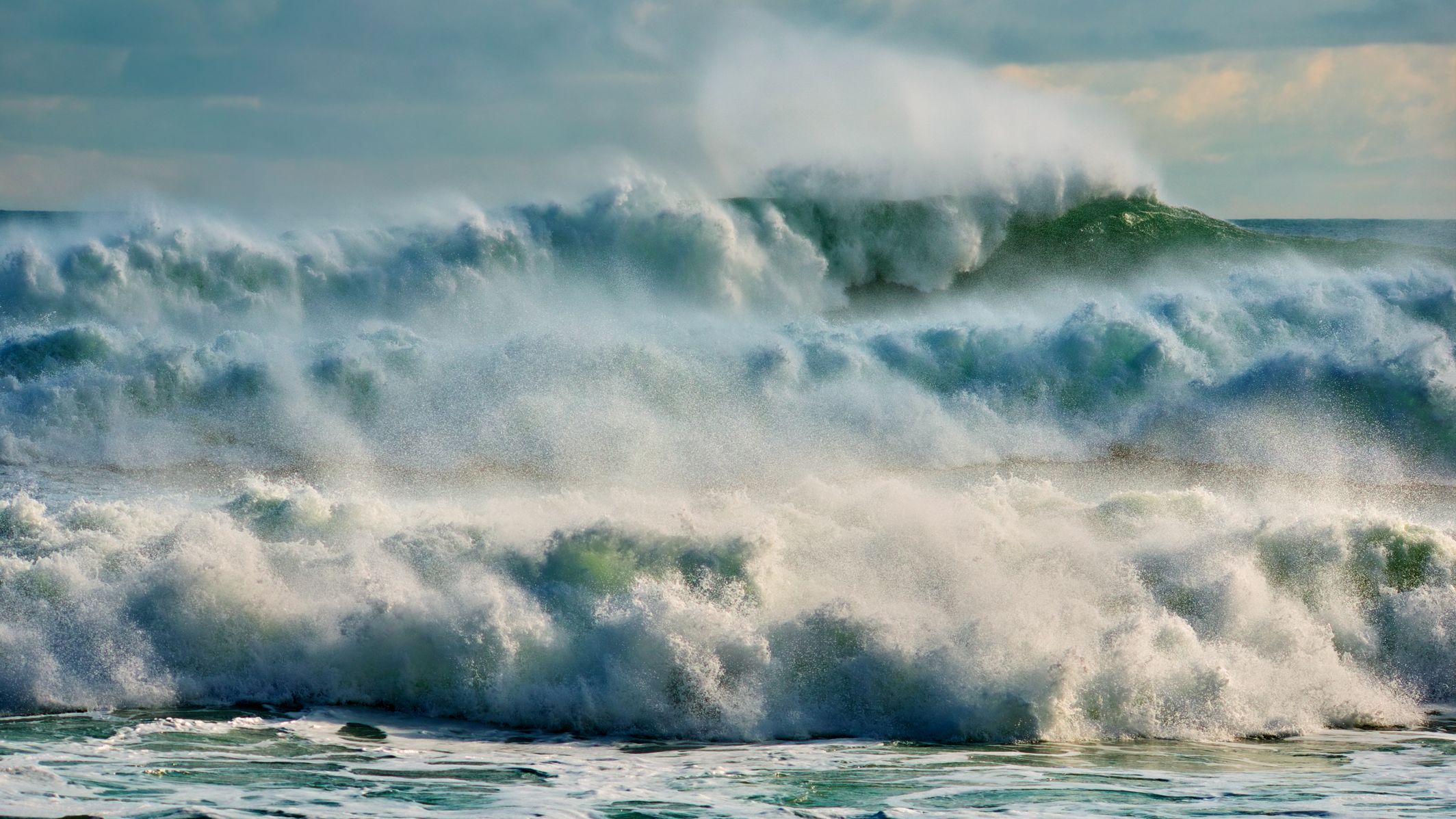 Ocean Waves Are Powerful Enough to Toss Enormous Boulders Onto Land ...