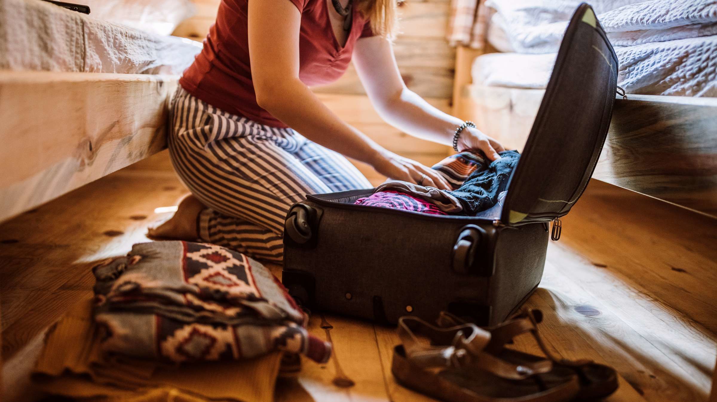 How to Pack Clothes So They Don't Wrinkle | Mental Floss How to Pack Clothes So They Don't Wrinkle | Mental Floss