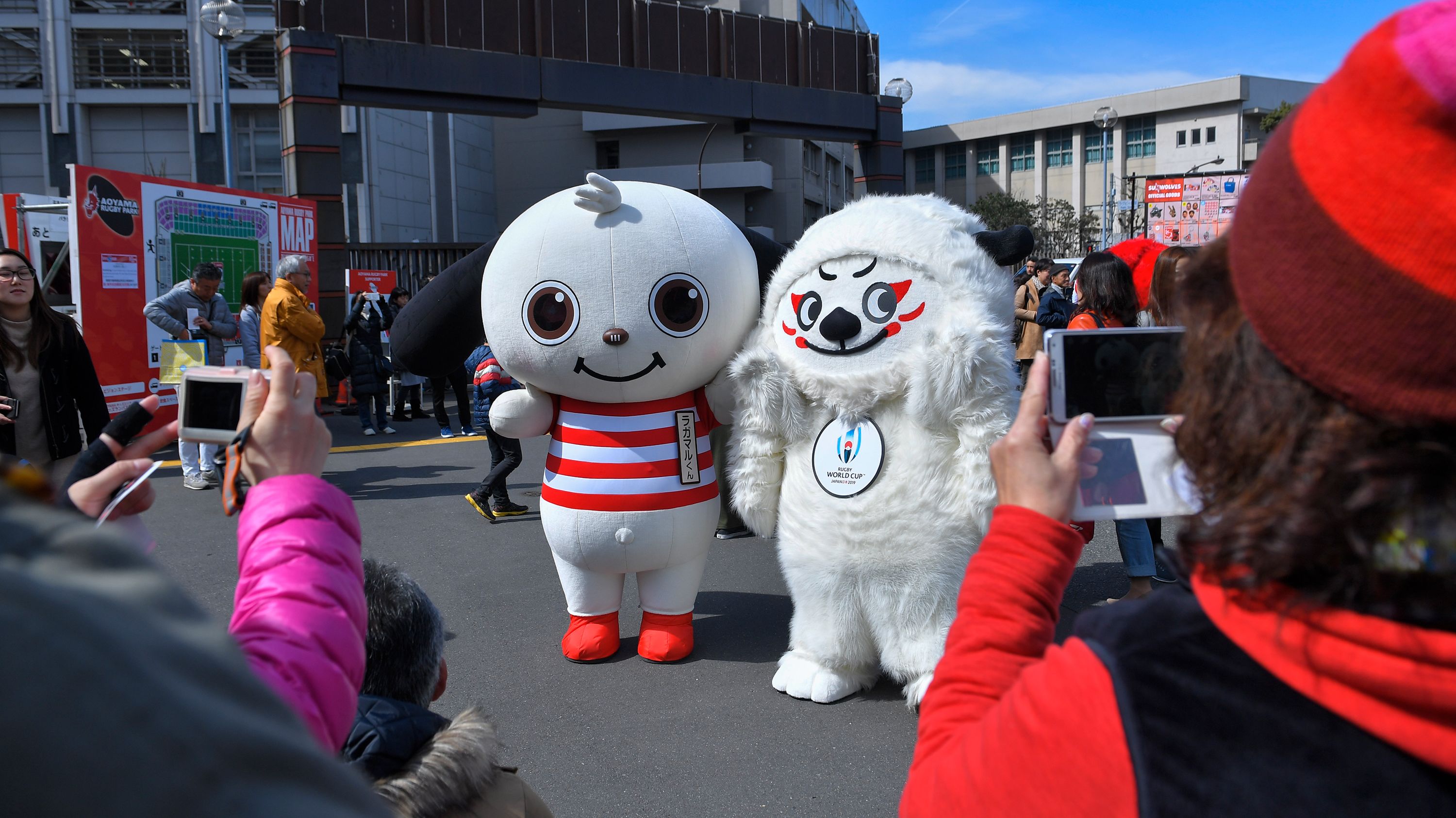 A Rogue Otter Mascot Named Chiitan Is Terrorizing Tourists and Wreaking ...