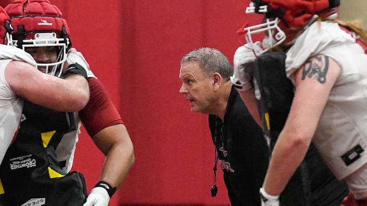 Arkansas Razorbacks' Sam Pittman may be highest-paid grad assistant in ...