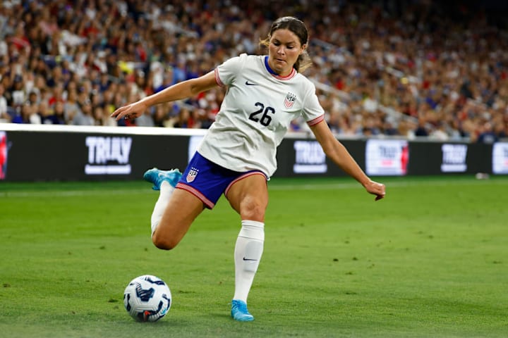 USWNT extend unbeaten run under Emma Hayes with comeback win; Argentina ...