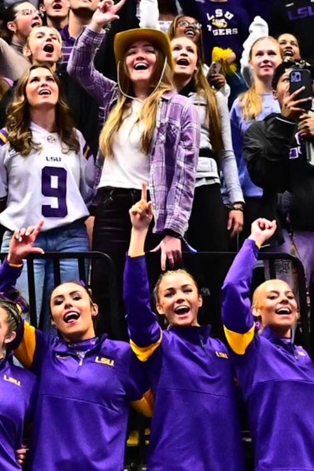 Livvy Dunne’s sister Julz has epic reaction to LSU’s NCAA Regional Final win