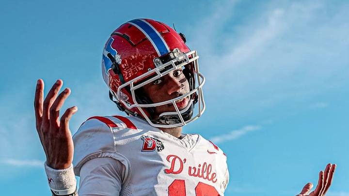 Alabama Football Signs 5-Star Quarterback to its Class of 2025