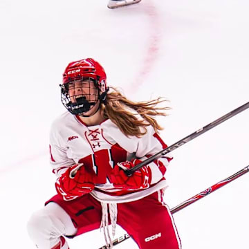 Minnesota Women Bounce Back in a Big Way, Beat Ohio State: Puck Drop