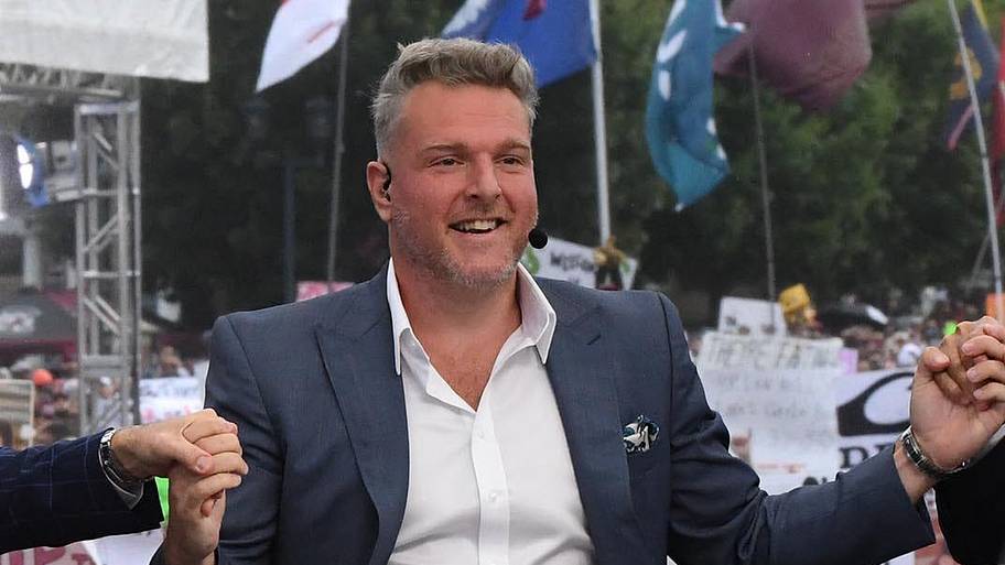 Pat McAfee Responds to Raiders Superstar Maxx Crosby