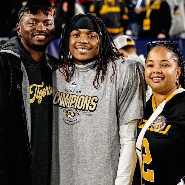 ‘Always Part of My Life’: Marquis Johnson Plays with Memory of Mom