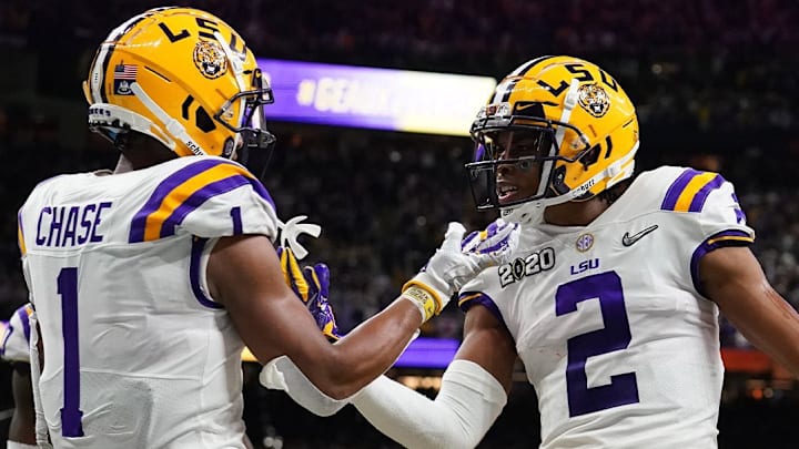 LSU Football Dishes Out Offer to Top-Five Wide Receiver in America