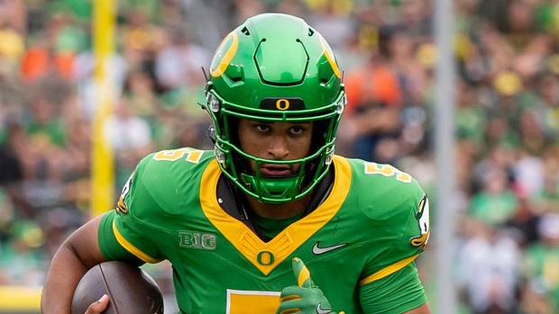 Oregon Quarterback Dante Moore Reveals What He Learned from Dillon Gabriel