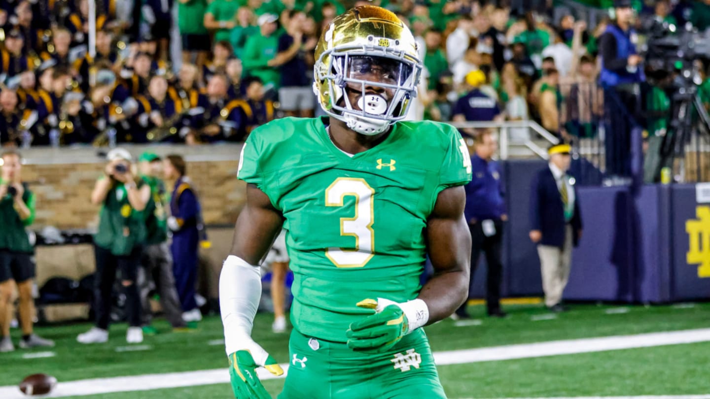 Notre Dame Linebacker Jaylen Sneed Is Growing His Game