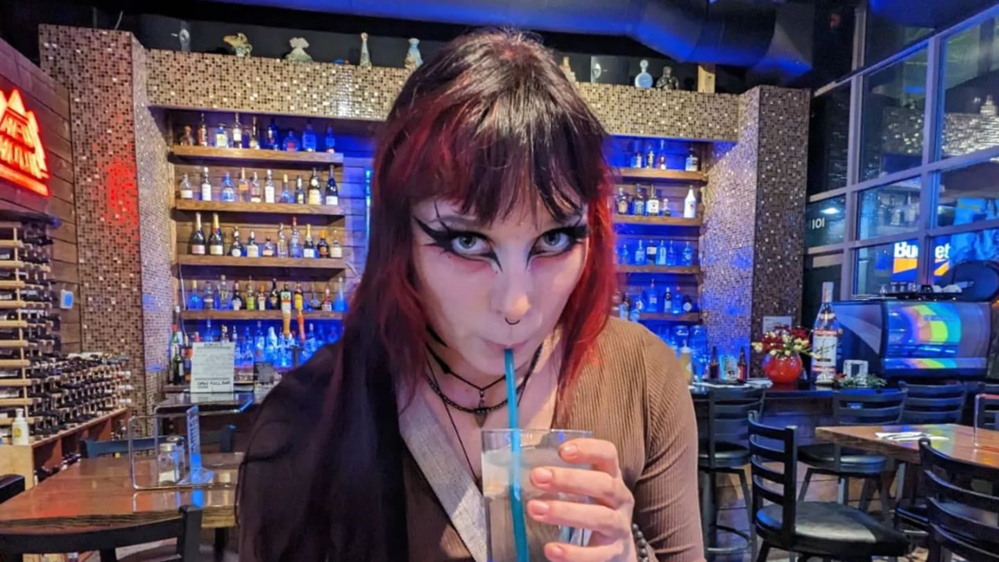 Why this Boise State Volleyball player is going viral for her unique look