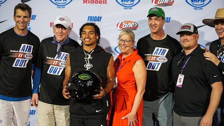 UW's Demond Williams Jr. Wins Manning Friday Night Competition