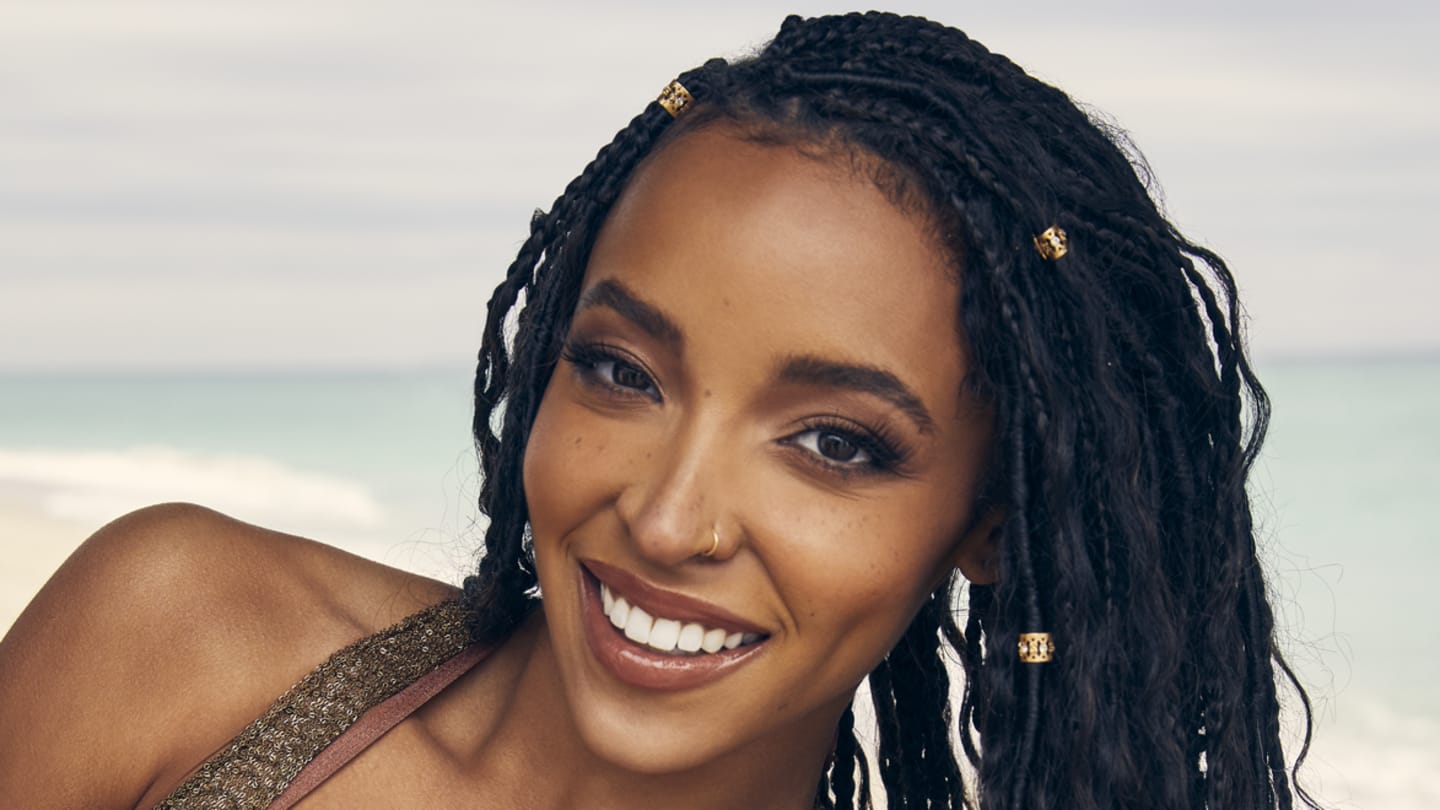 R&B Singer Tinashe Was an Ethereal Bronzed Goddess in Florida