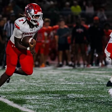Edgewater Eagles soar past Freedom, 48-0, to remain unbeaten