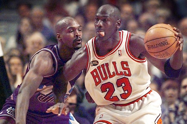 Michael Jordan destroys dude big timing him in Vegas with $1.8M flex