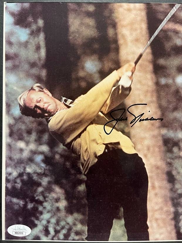 Good looking autographs versus lazy autographs