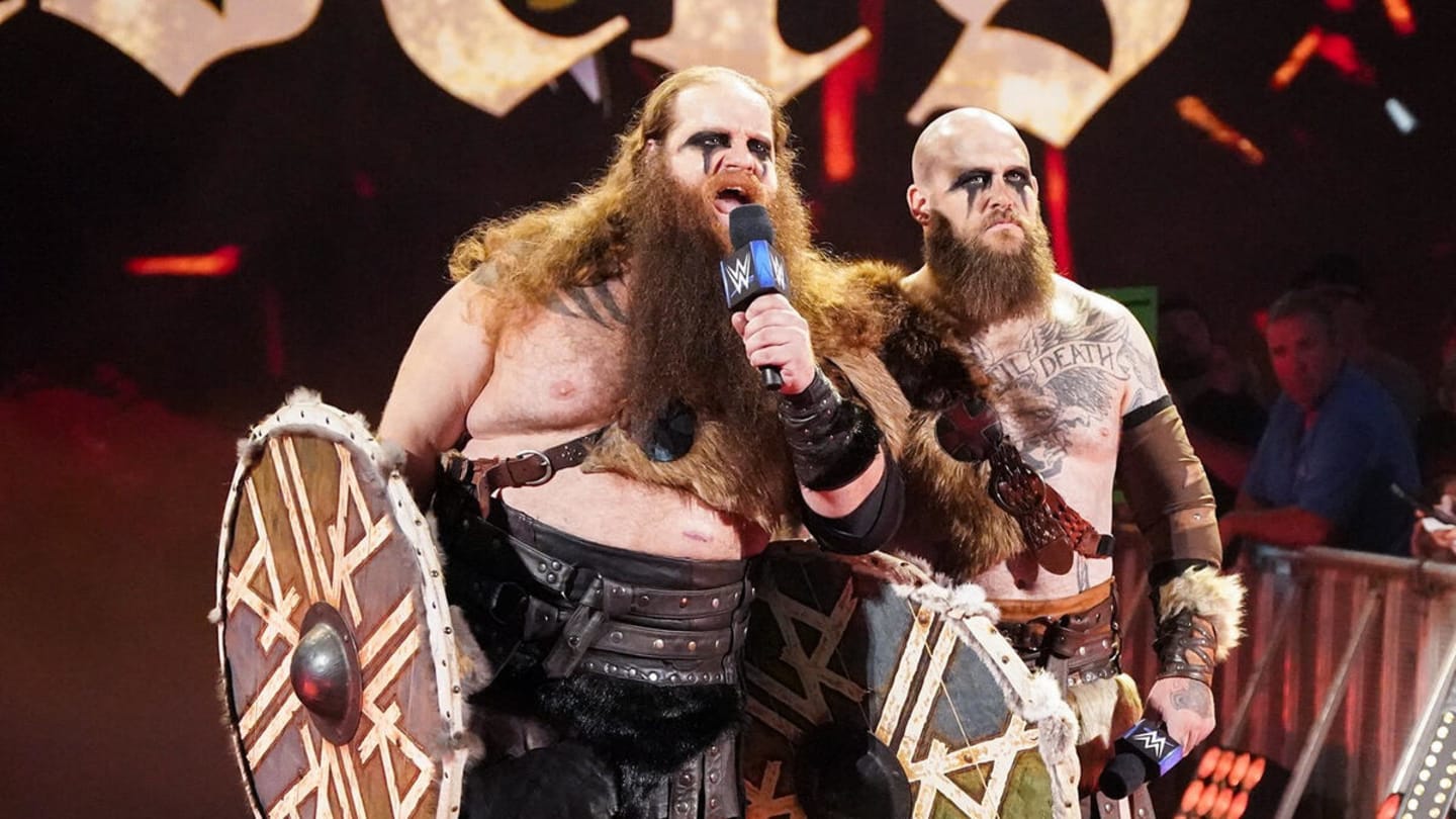 WWE Raw: The War Raiders, Erik And Ivar, Make WWE Return