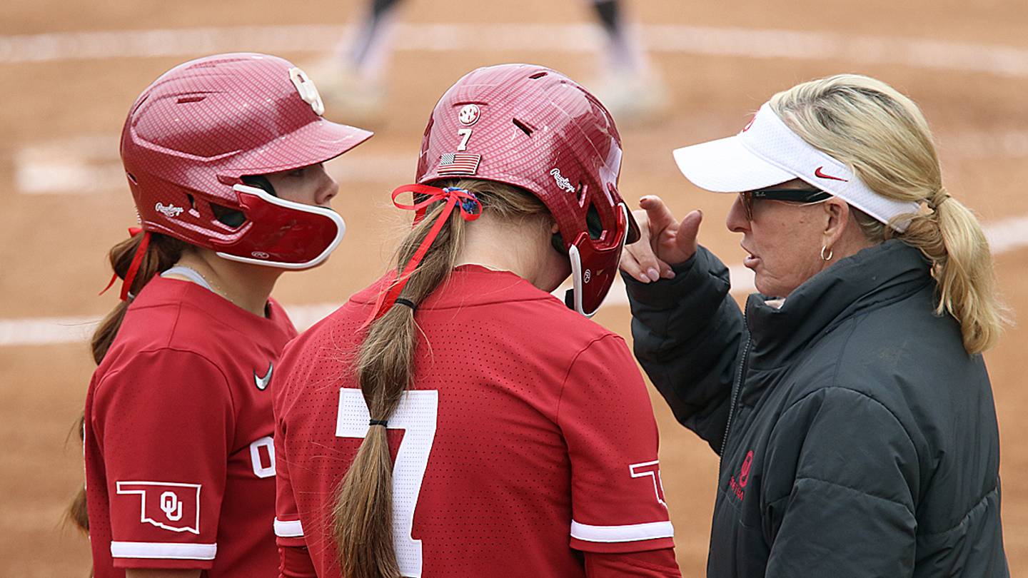 OU Softball: Oklahoma Tastes First Defeat of Season at Missouri
