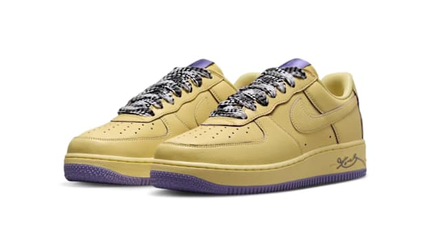 Mike McDaniel Flexes Nike Kobe Sneakers in Dolphins' Week 2 Loss