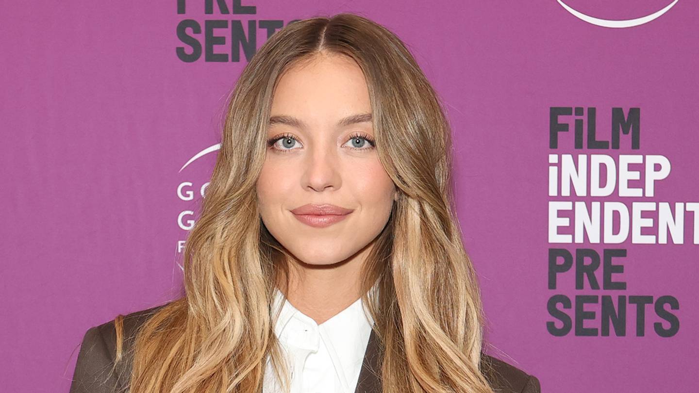 Sydney Sweeney Delivers a Masterclass in Fall Preppy Style for ‘Christy ...