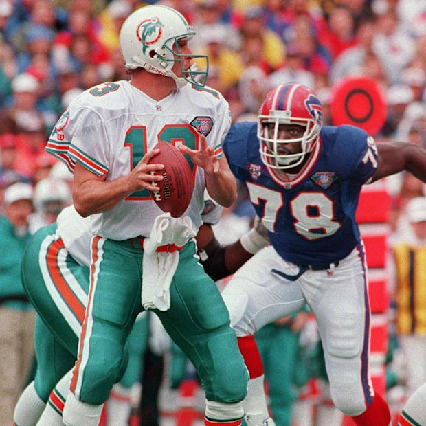 Buffalo Bills' 1990s legend named to AP's 100th anniversary team