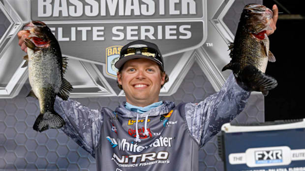 Bill Lowen Leads Bassmaster Elite at St. Johns River as John Garrett Surges