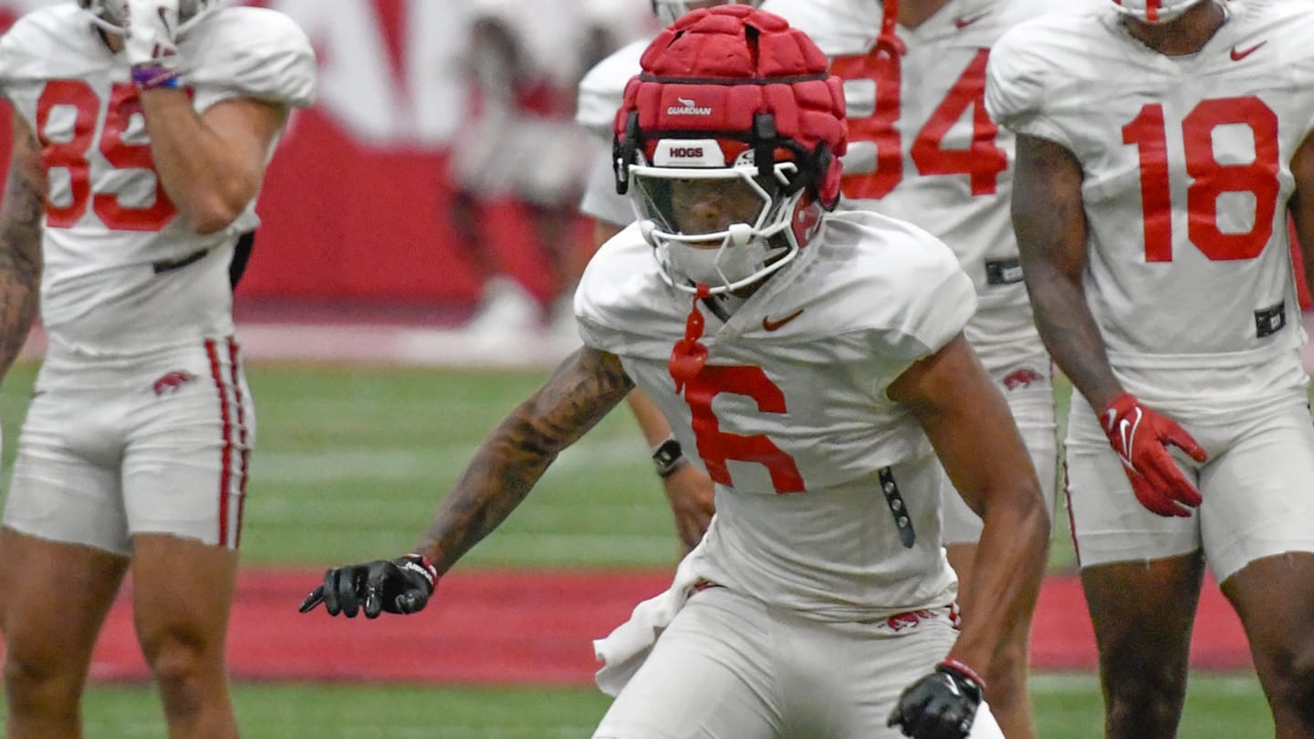Sharpe, Green connection gives Razorbacks new look at slot receiver
