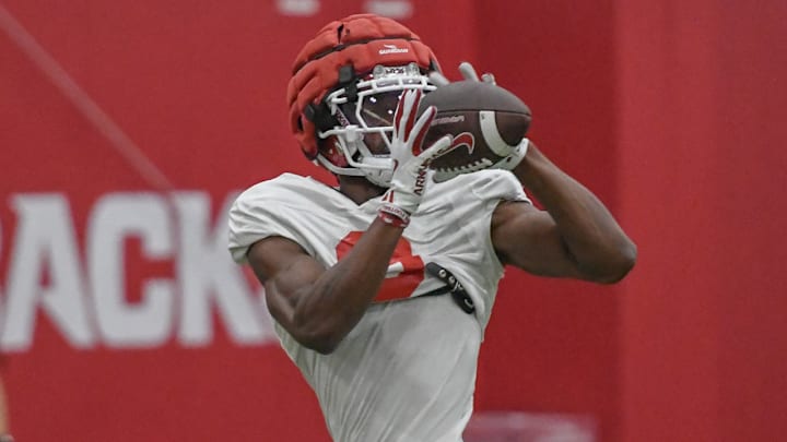 Blake set to lead all-new Razorbacks’ receiving group in new year