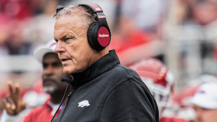 Arkansas Razorbacks face uphill climb recruiting transfers