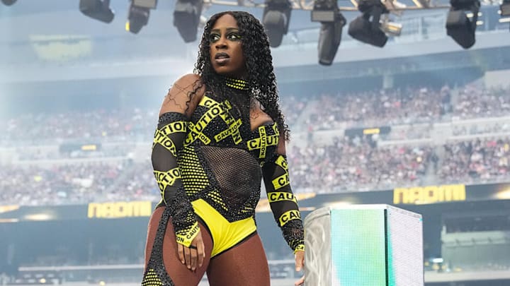 Naomi Cashes In Money In The Bank At WWE Evolution To Win Women's World ...