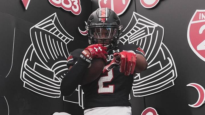 South Carolina Wide Receiver Jordon Gidron shows off offseason training