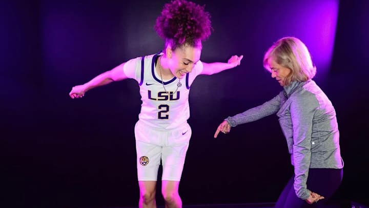 Kim Mulkey, LSU WBB Lands Commitment from Five-Star Prospect Grace Knox