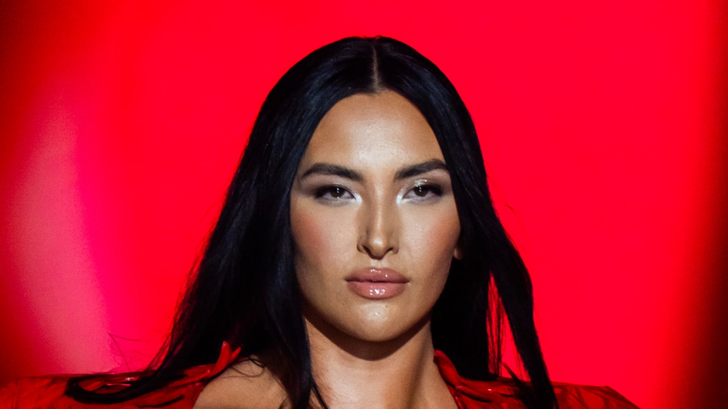 Yumi Nu Nails Two-Toned Styling for New Abercrombie & Fitch Campaign