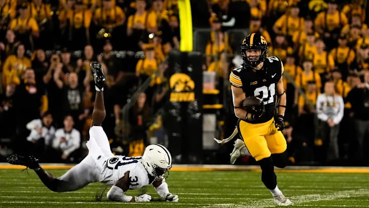 Previewing Iowa Hawkeyes' Remaining Games After Win