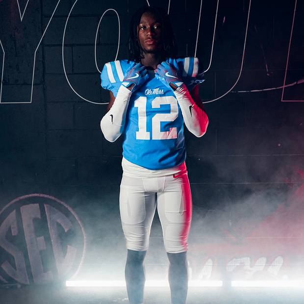 Ole Miss Football Predicted to Flip Five-Star Wide Receiver From SEC Rival