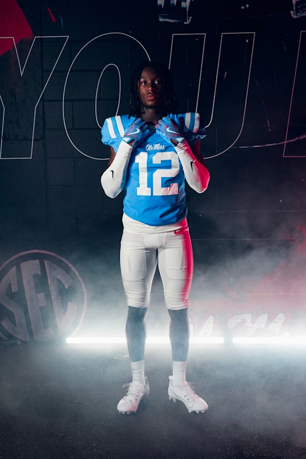 Nation's No. 2 Wide Receiver Commits to Auburn Over Ole Miss, LSU and ...