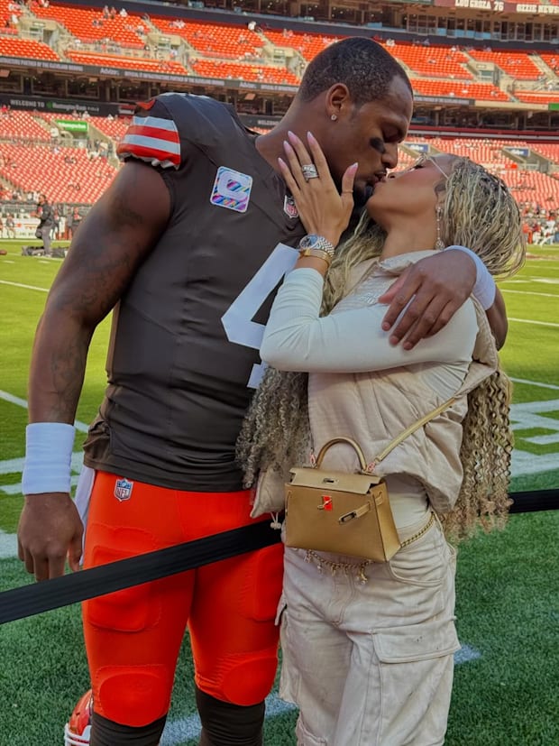 Deshaun Watson goes gaga for fiancée Jilly Anais' cowboy swimsuit look