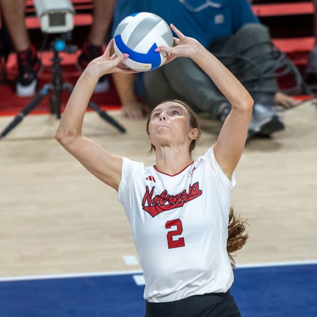 Nebraska's Offense Improves Despite Passing Struggles