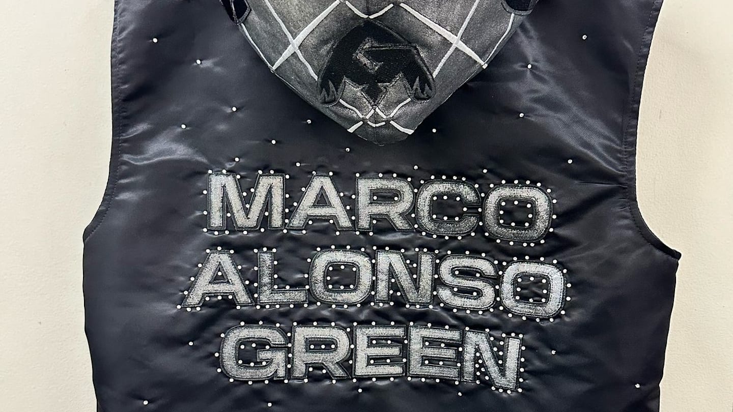 Boxeo: Marco Verde y su atuendo para su debut profesional