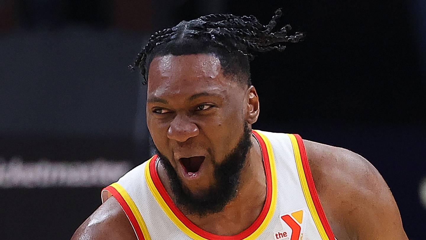 Former Hawks big man sends 4-word message after signing with new team