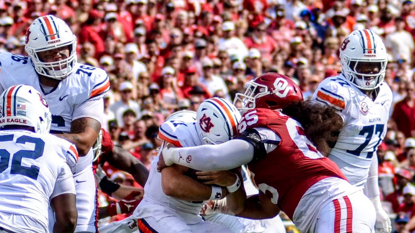 How Oklahoma's Secondary, Pass Rush Can Exploit Texas' Struggling ...