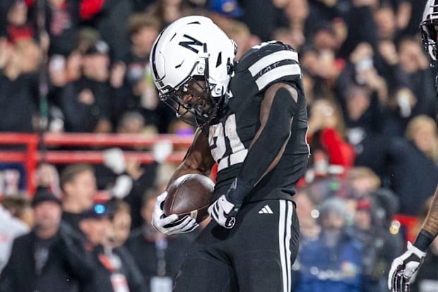 Where Does Emmett Johnson Rank in Week 12’s Heisman Fan Vote?