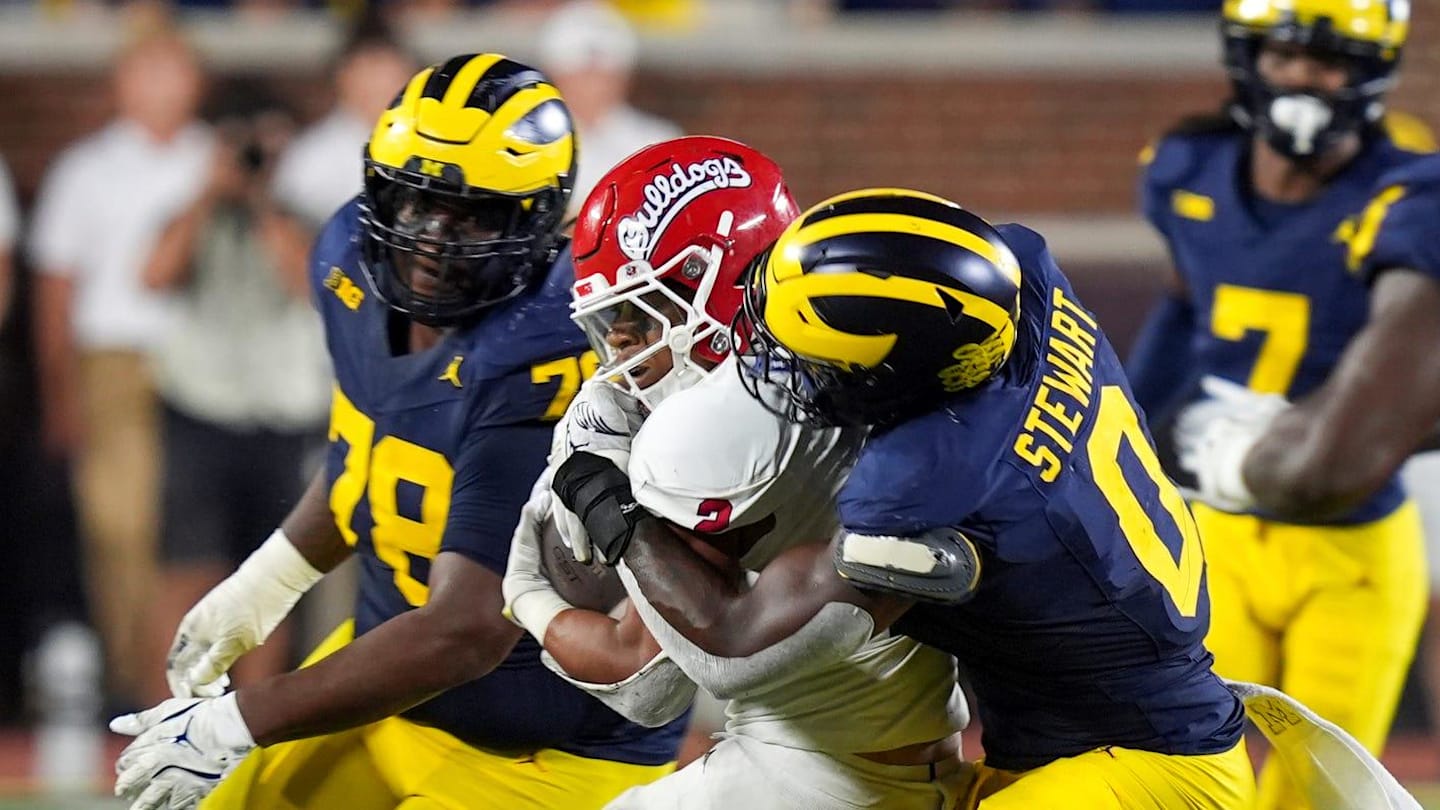 Two Michigan football players earn Big Ten Player of the Week honors