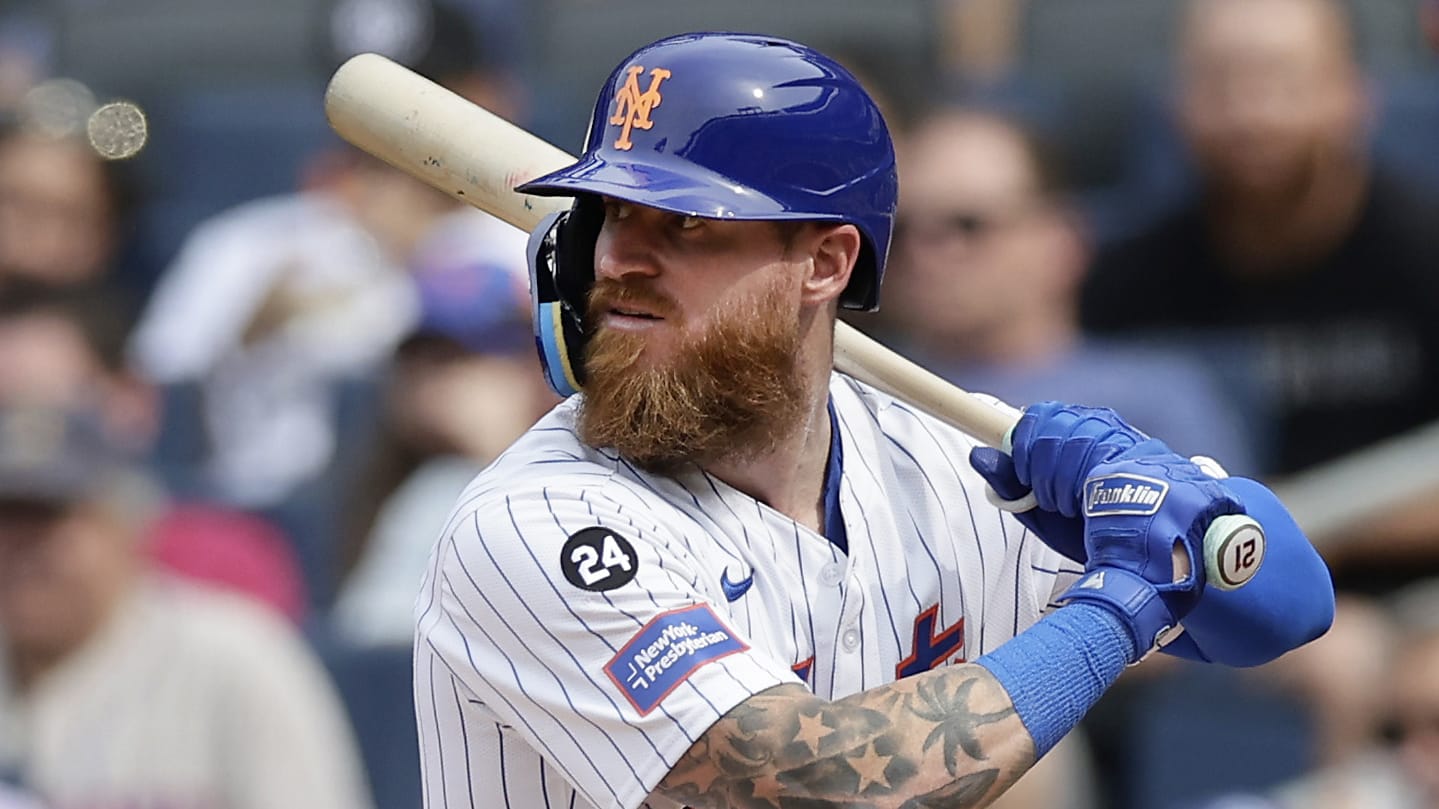 Astros to promote speedy outfielder (but corresponding roster move ...