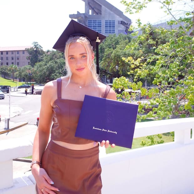 Hailey Van Lith rocks schoolgirl look with pigtails, glasses at Mavs game
