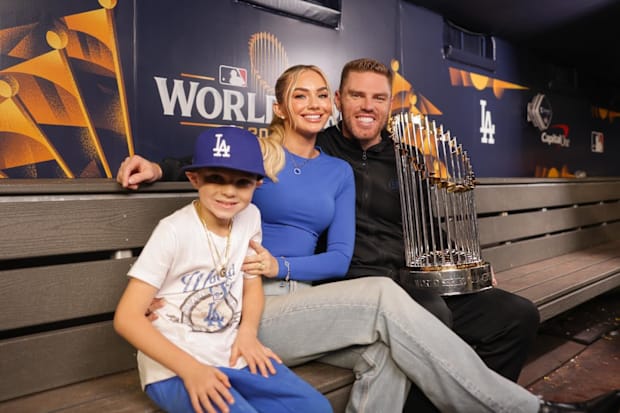 Chelsea Freeman 'parade glam' outshines Freddie, Dodgers World Series ...