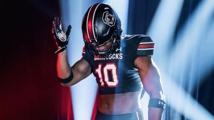 PJ Dean Announces Commitment to Georgia Over South Carolina