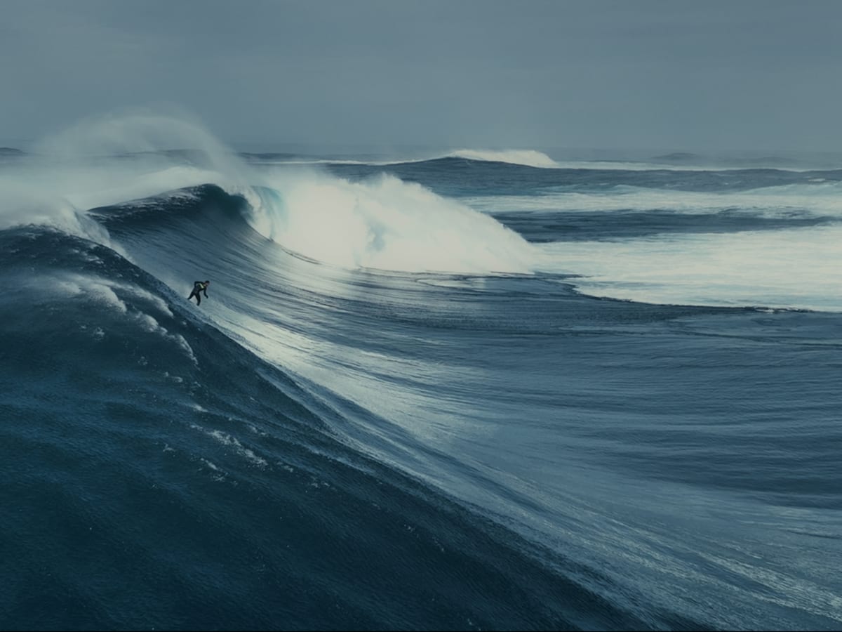 largest waves pacific ocean