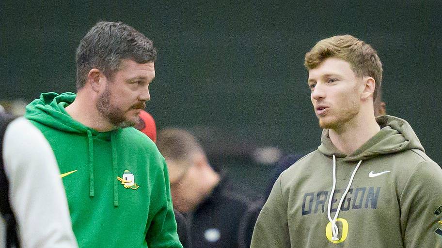 Oregon Football Prediction For Every Game On 2026 Schedule | Yardbarker